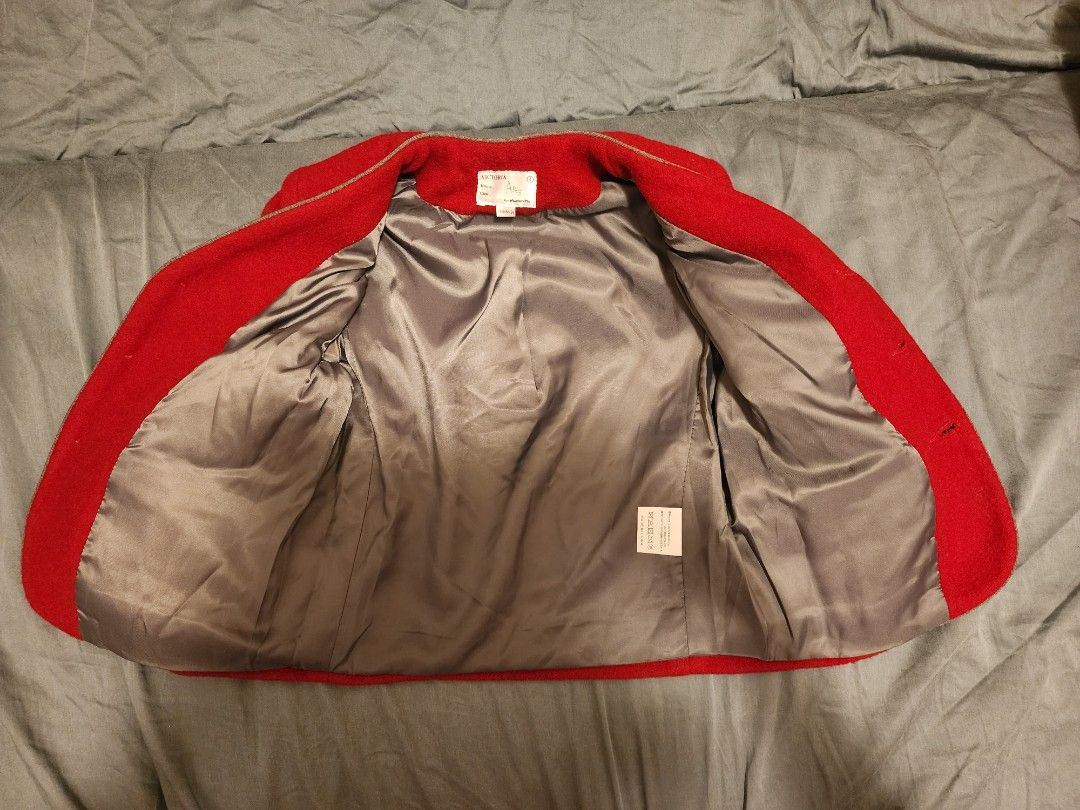 Victoria School Uniform 維多利亞校褸, 兒童＆孕婦用品, 嬰兒及小童流行時尚 - Carousell