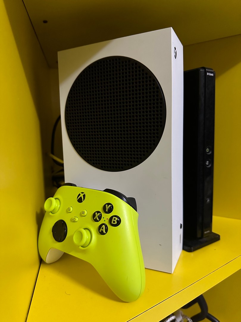 Xbox Series S, Video Gaming, Video Game Consoles, Xbox on Carousell