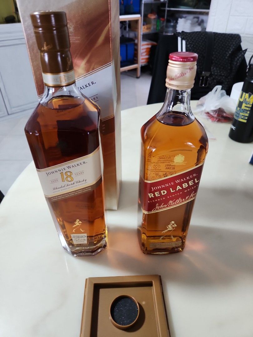 2 bottles of Johnnie Walker (both 1 litres), Food & Drinks, Beverages ...