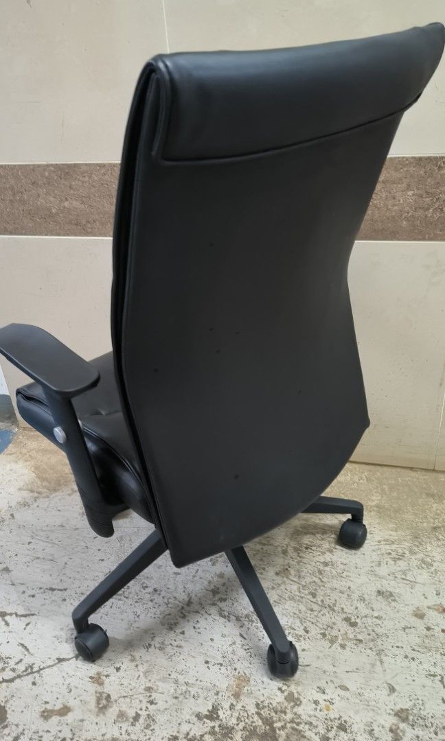 PVC executive Office Chair 多功能 黑色皮大班椅 電腦椅 升降扶手 彈弓背, 傢俬＆家居, 傢俬, 椅子 ...