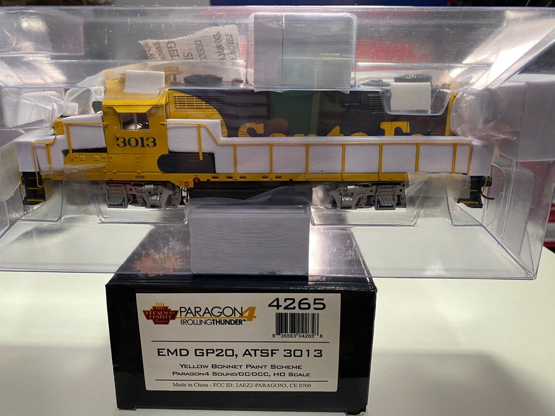 火車模型 BLI HO GP20 ATSF #3013 DCC w/Sound, 興趣及遊戲, 玩具 & 遊戲類 - Carousell