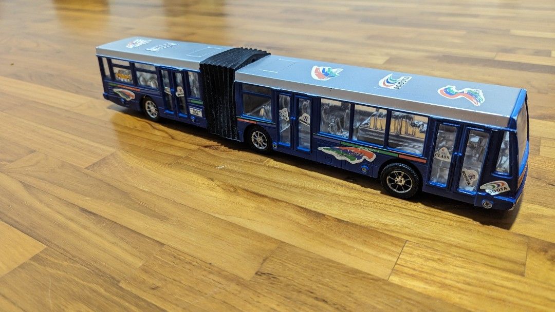 Bendy bus, Hobbies & Toys, Toys & Games on Carousell