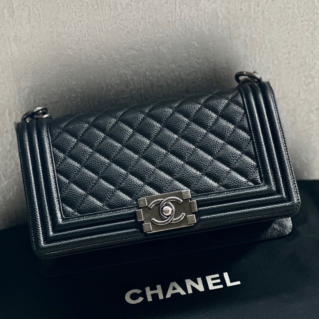 CHANEL BOY (MICROCHIP), Fesyen Wanita, Tas & Dompet di Carousell