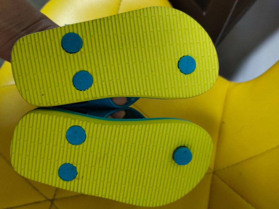 Dino Selipar, Babies & Kids, Babies & Kids Fashion on Carousell