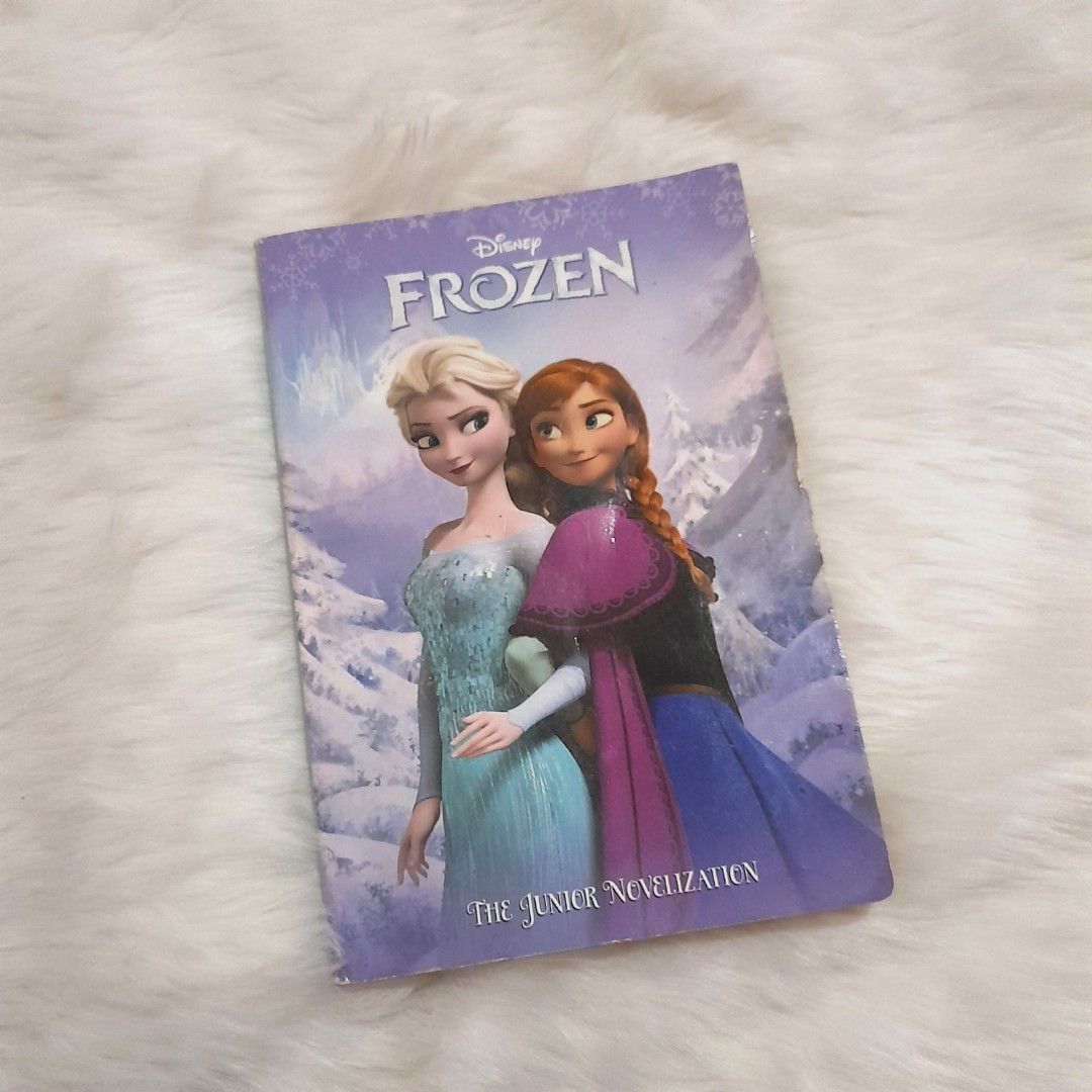 Disney FROZEN Book Retelling by The Junior Novelization, Hobbies & Toys ...