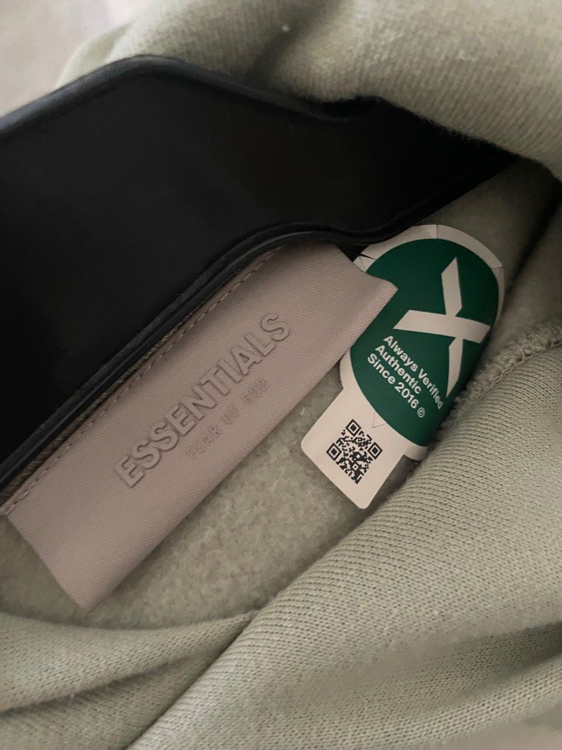 Essentials Hoodie authentic, Men's Fashion, Tops & Sets, Hoodies on ...