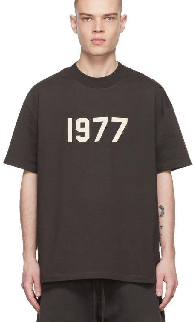 ( 100% genuine) FOG Essentials 1977 Tee, Men's Fashion, Tops & Sets ...