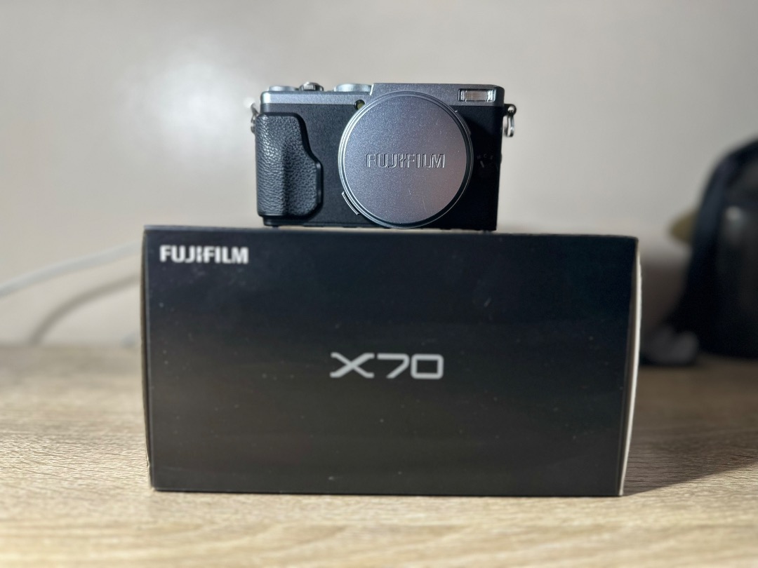 Fujifilm X70 Silver Argent, Photography, Cameras on Carousell