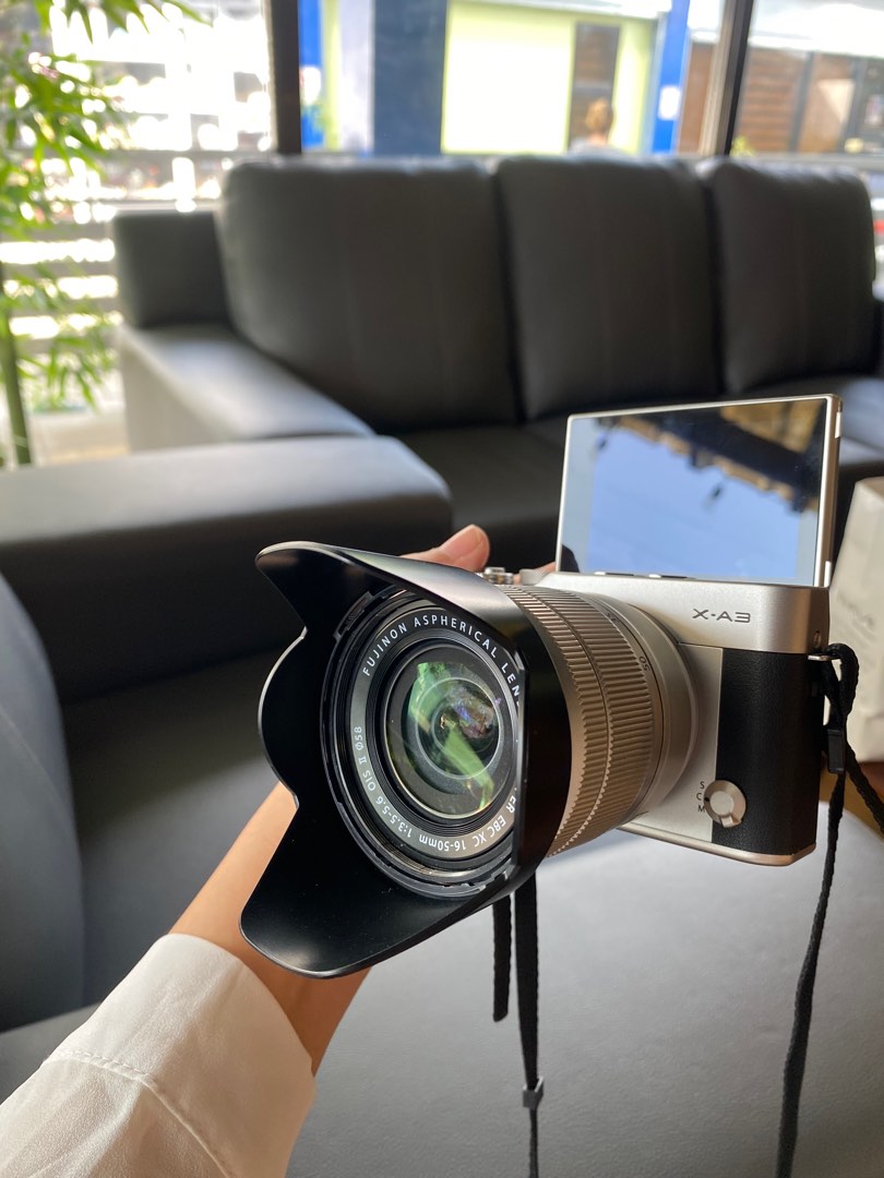 FUJIFILM XA3 mirrorless, Photography, Cameras on Carousell