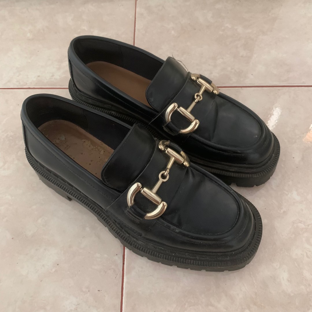 Hnm chunky loafers, Fesyen Wanita, Sepatu di Carousell