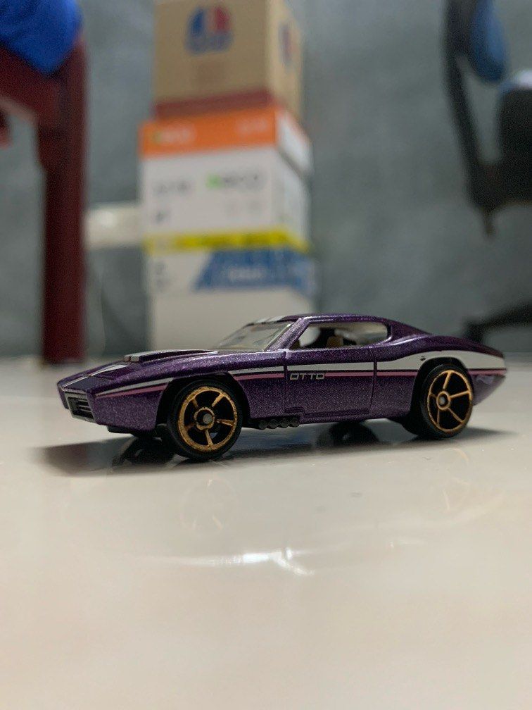 Hot Wheels Custom Otto, Hobbies & Toys, Toys & Games on Carousell