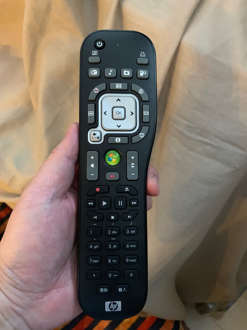 HP REMOTE - MODEL TSGH-IR01 SW REV A, 家庭電器, 電視 & 其他娛樂, 電視組件及配件 - Carousell