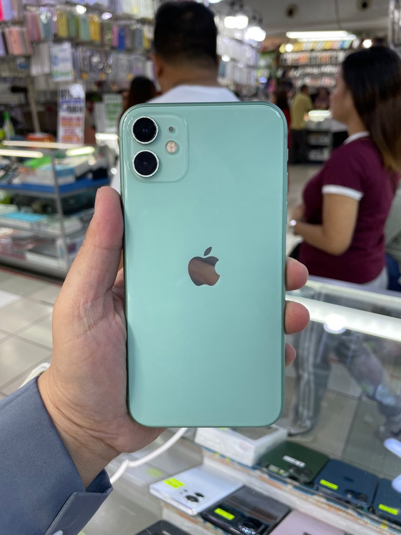 IPHONE 11 256GB 98% BATTHEALTH FACTORY UNLOCKED NO ISSUW, Mobile Phones ...