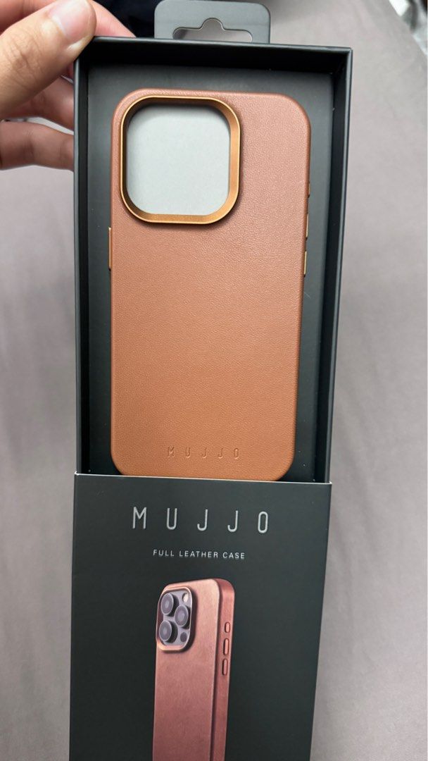iPhone 15 pro mujjo tan leather case, Mobile Phones & Gadgets, Mobile ...