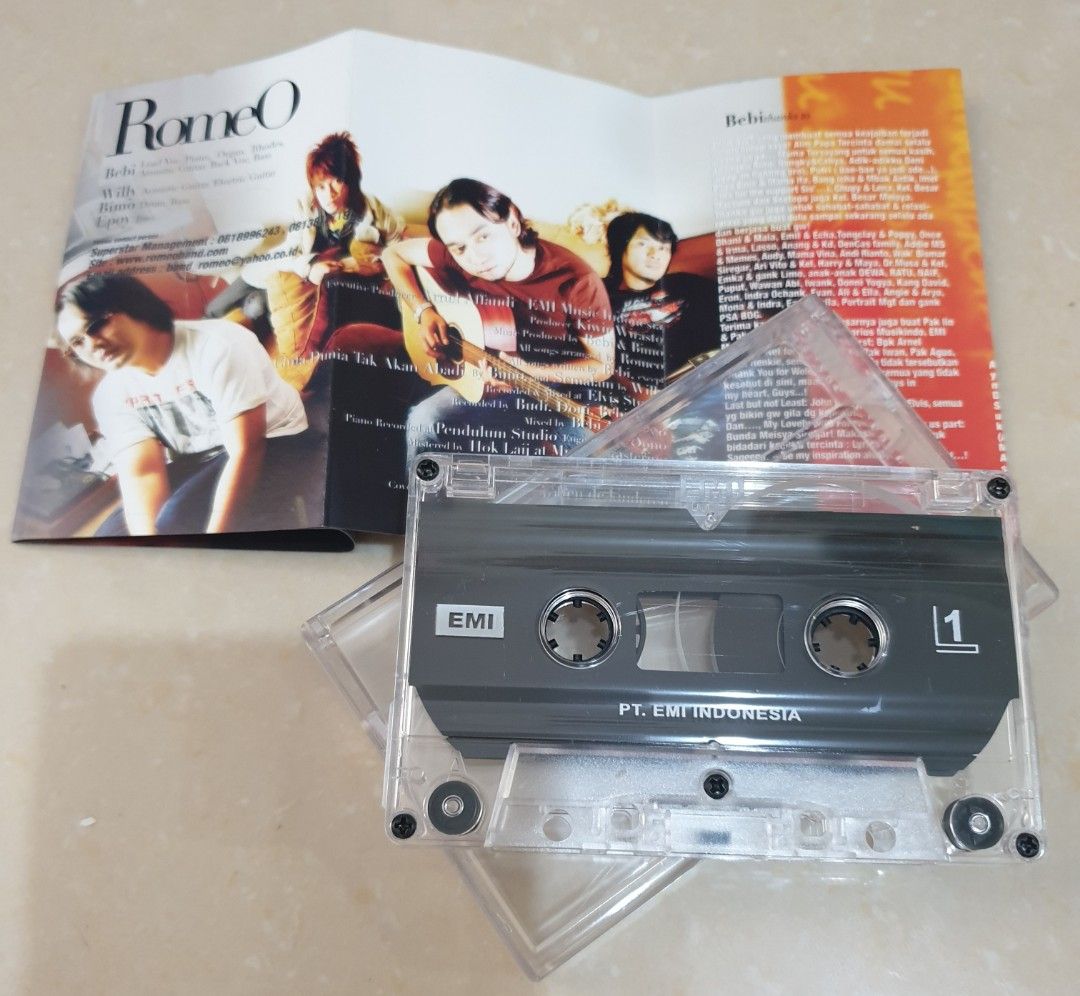 Kaset Band Romeo # 3 Album, Musik & Media, CD, DVD & Lainnya di Carousell
