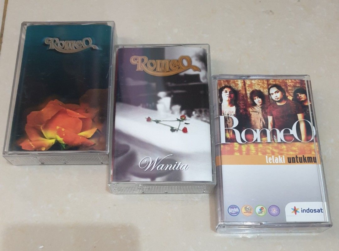Kaset Band Romeo # 3 Album, Musik & Media, CD, DVD & Lainnya di Carousell