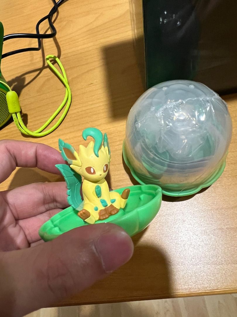 Leafeon Sitting Gacha, Hobbies & Toys, Collectibles & Memorabilia, Fan ...