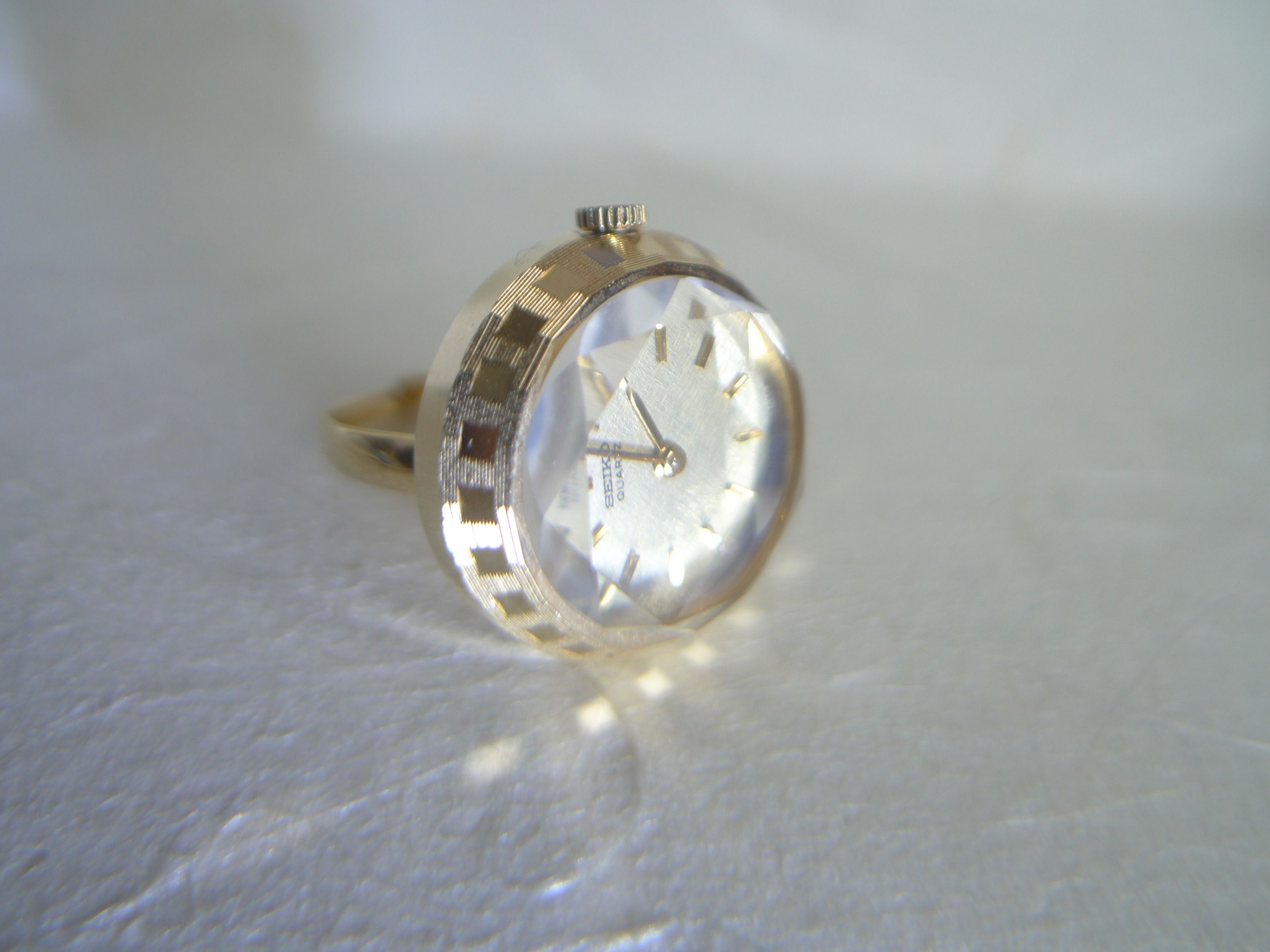 Like New ! Ladies' SEIKO Quartz Ring Watch, Luxury, Watches on Carousell