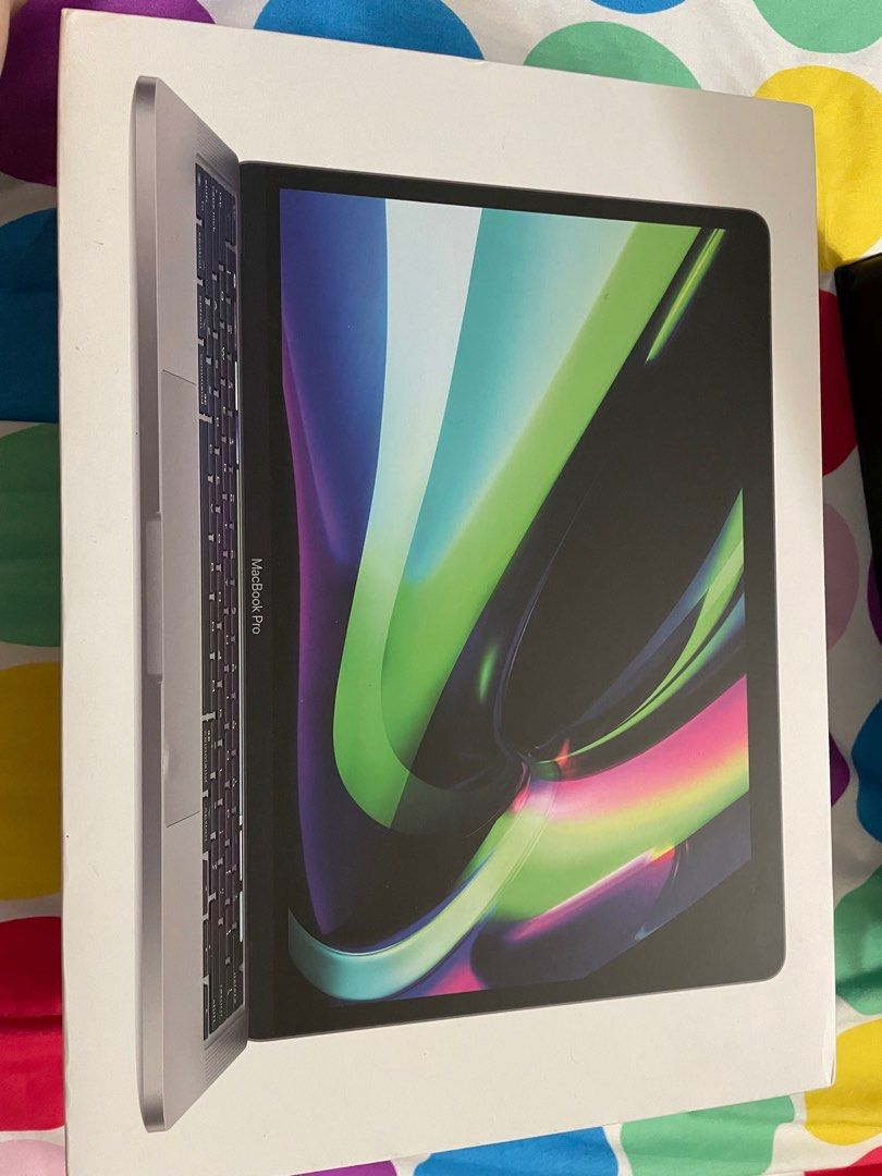 Macbook pro 13 inch M1 chip (retina display with true tone), Computers ...