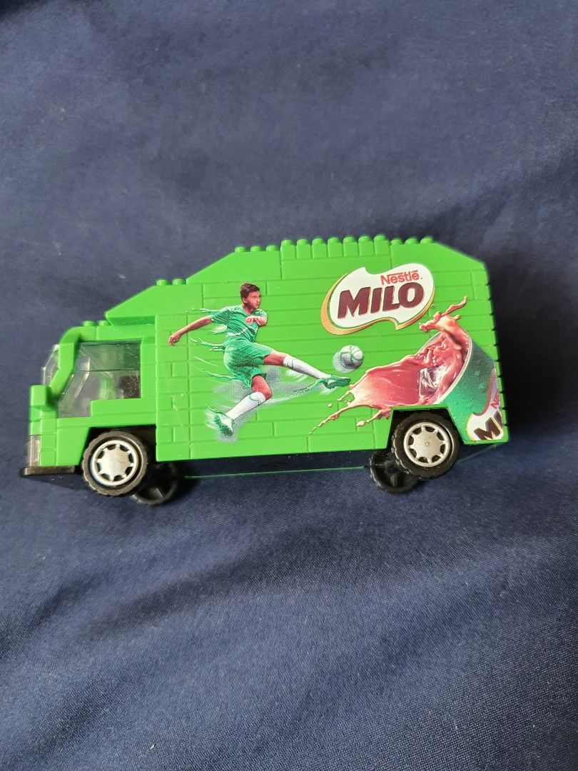 Milo block Van #MRTPunggol, Hobbies & Toys, Memorabilia & Collectibles ...