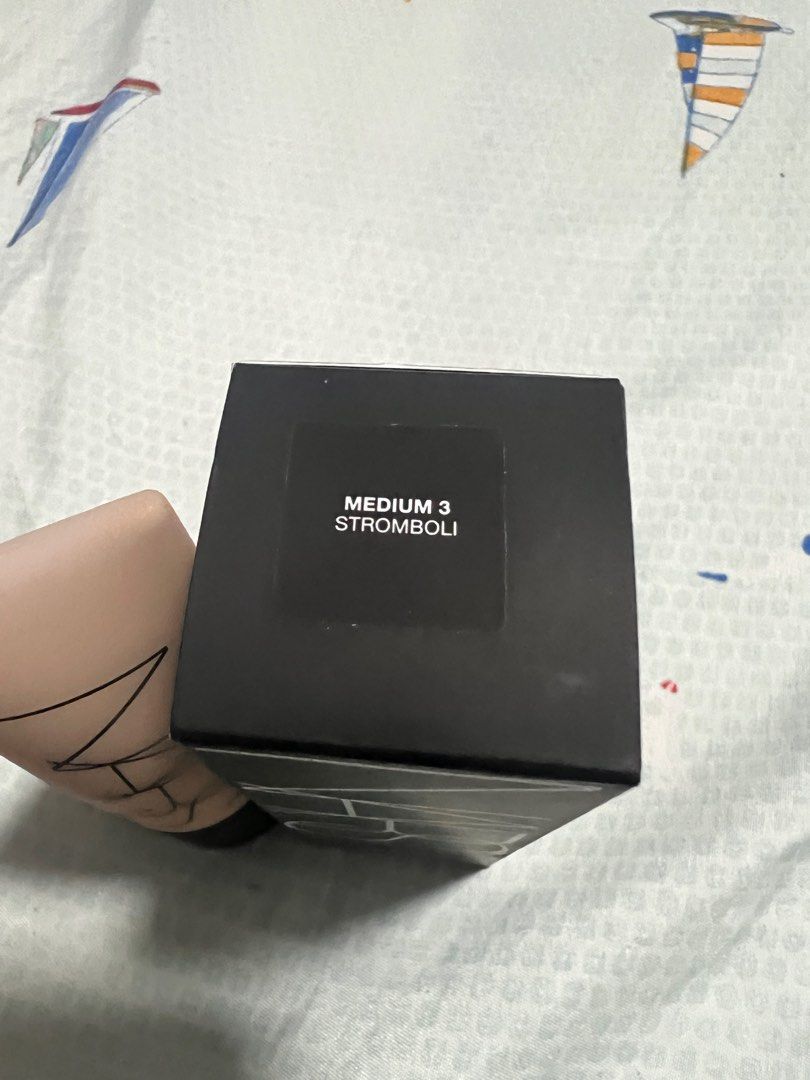 NARS Soft Matte Complete Foundation in Medium 3 Stromboli, Beauty ...