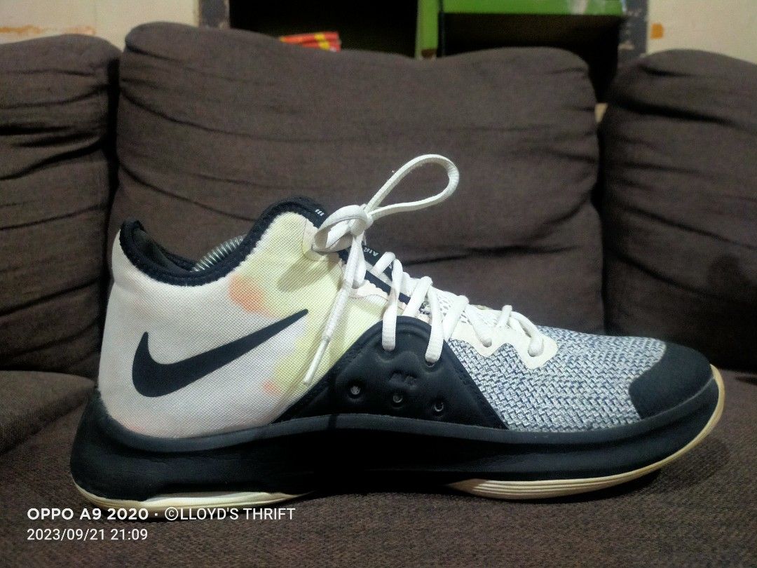 Nike air versatile, Men's Fashion, Footwear, Sneakers on Carousell