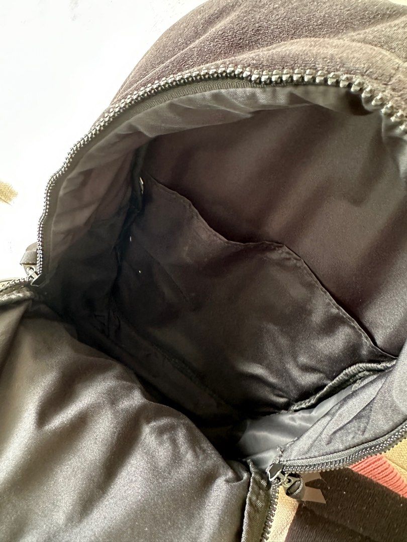 Nike puff backpack (black), 女裝, 手袋及銀包, 背囊 - Carousell