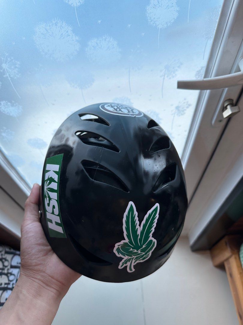 Nutshell Helmet, Motorbikes, Motorbike Parts & Accessories, Helmets and ...