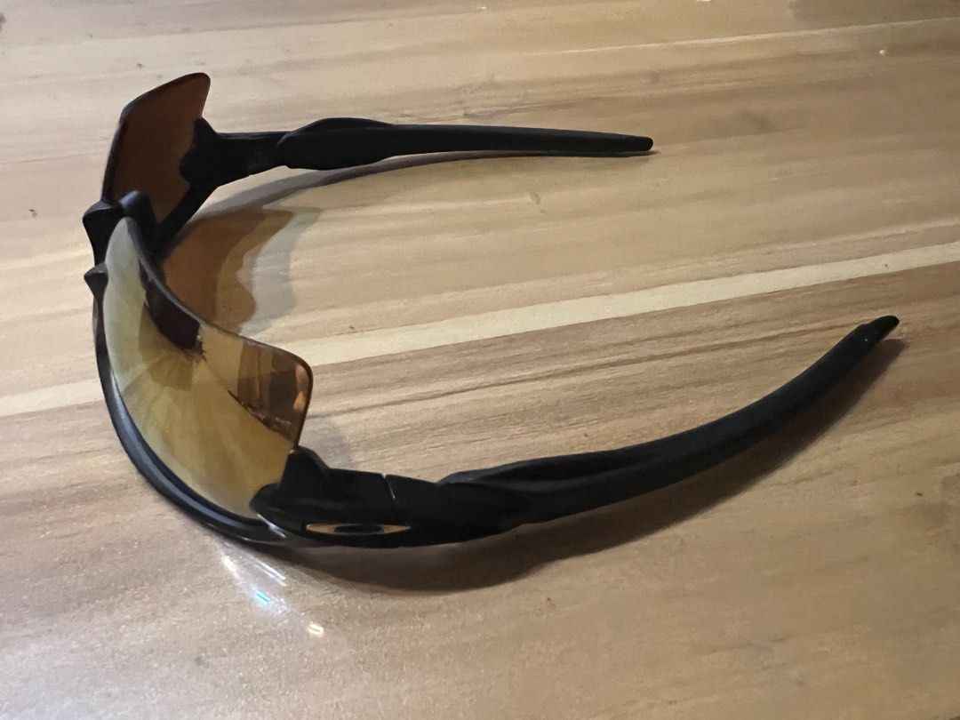 Oakley Matte Black Flak 2.0 XL, Men's Fashion, Watches & Accessories ...