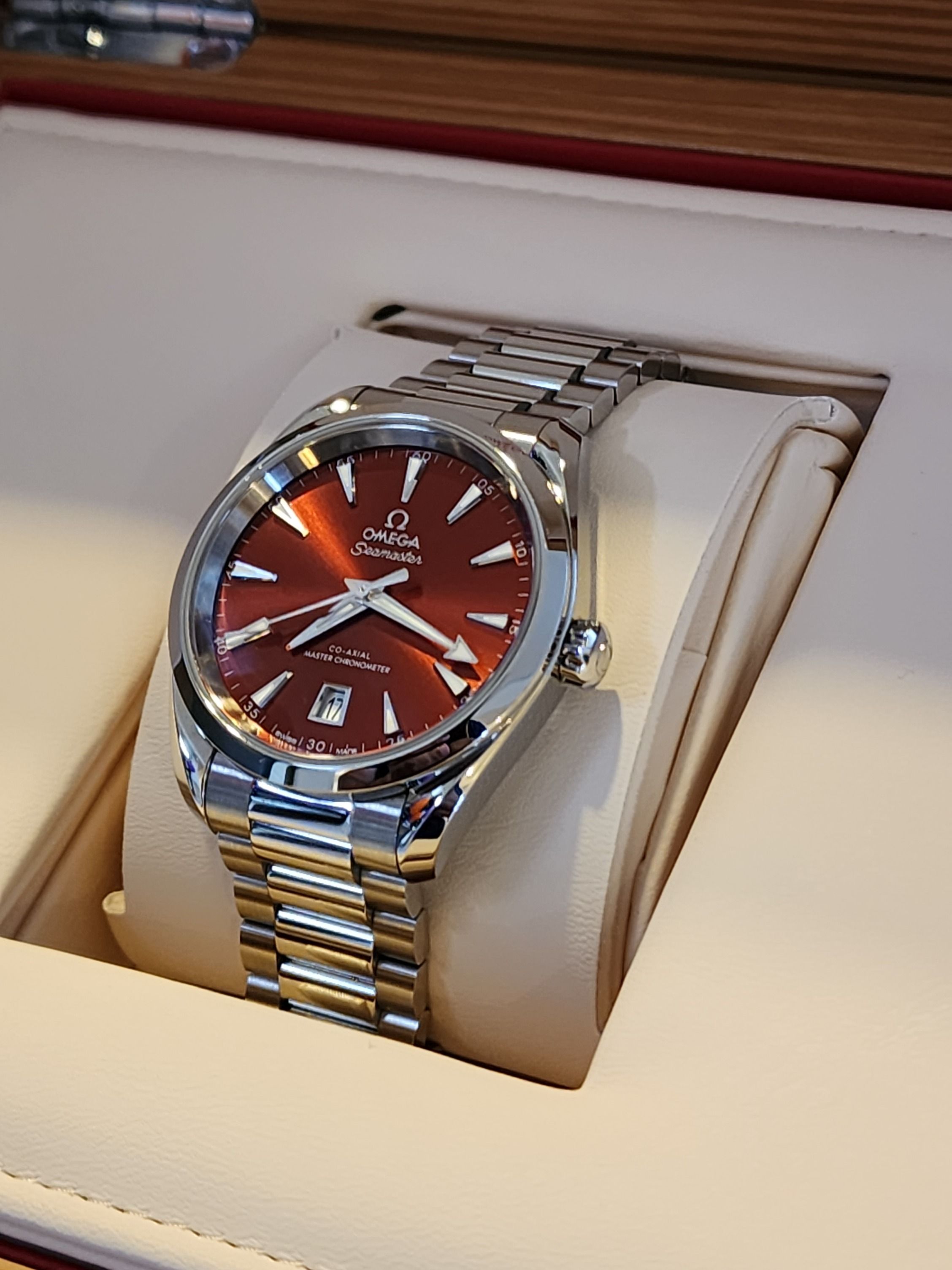 Omega Seamaster Aqua Terra Shades Terracota Red 150m Co Axial Master Chronometer (220.10.38.20 ...
