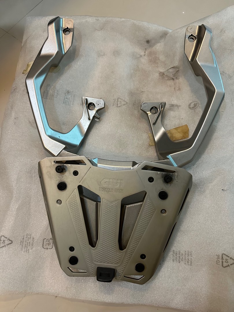 Original Honda X-adv 750 top box rack, Motorcycles, Motorcycle ...