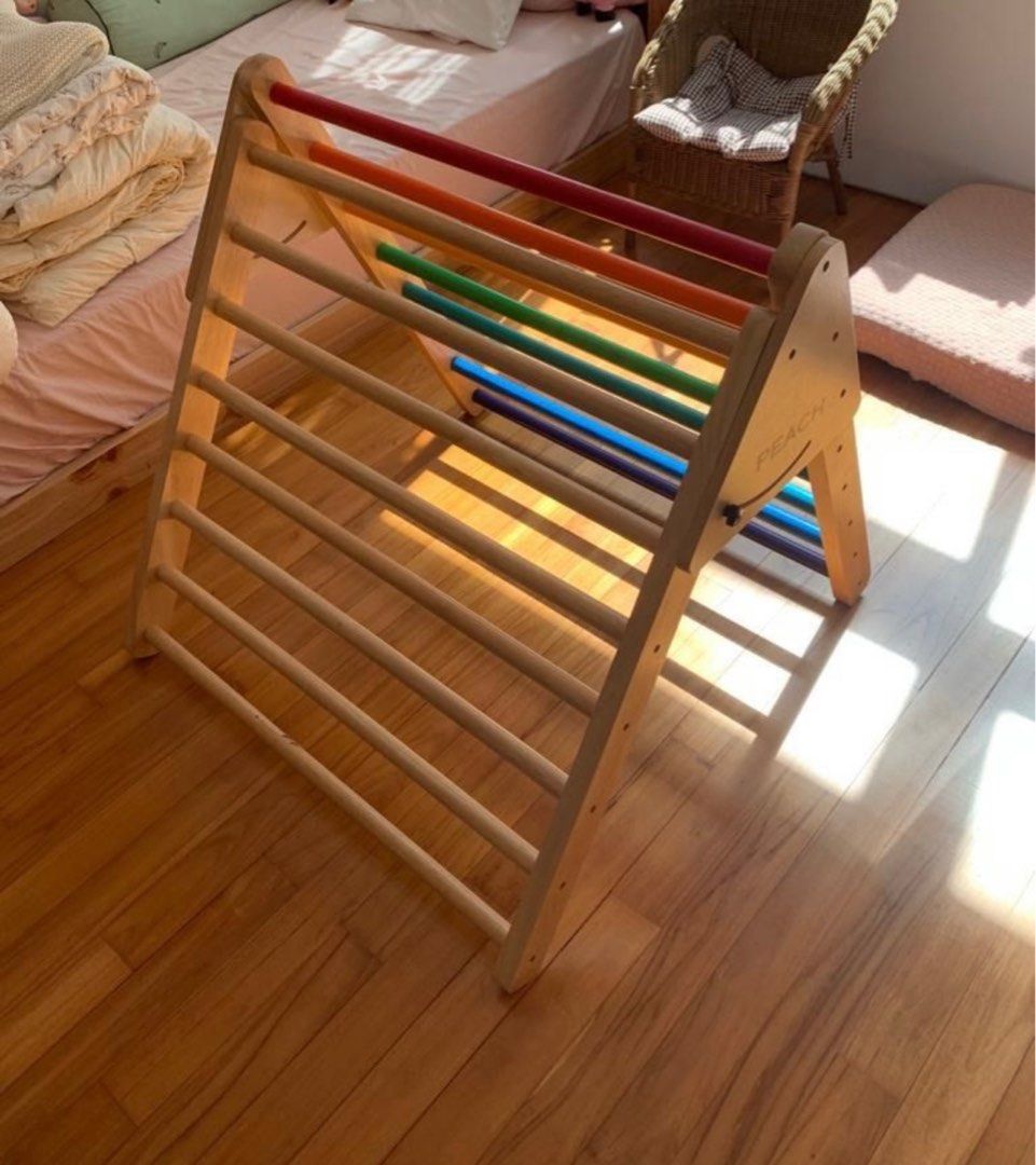 PEACH pickler triangle and ramp, Babies & Kids, Baby Nursery & Kids ...