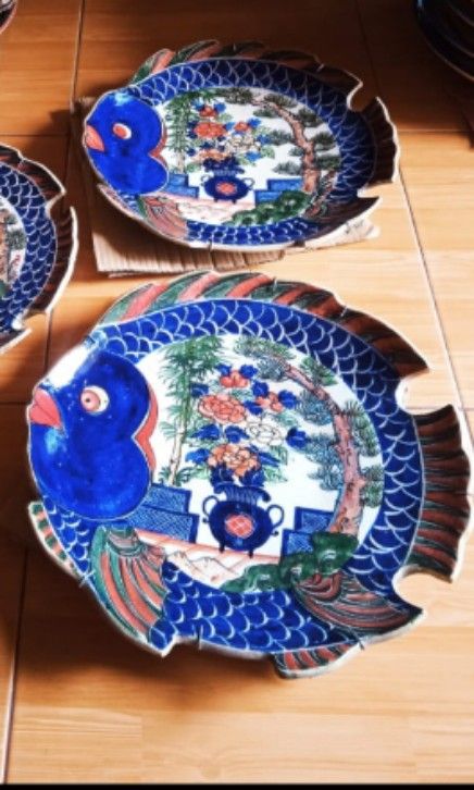 Piring antik ikan imari, Antik, Furnitur di Carousell