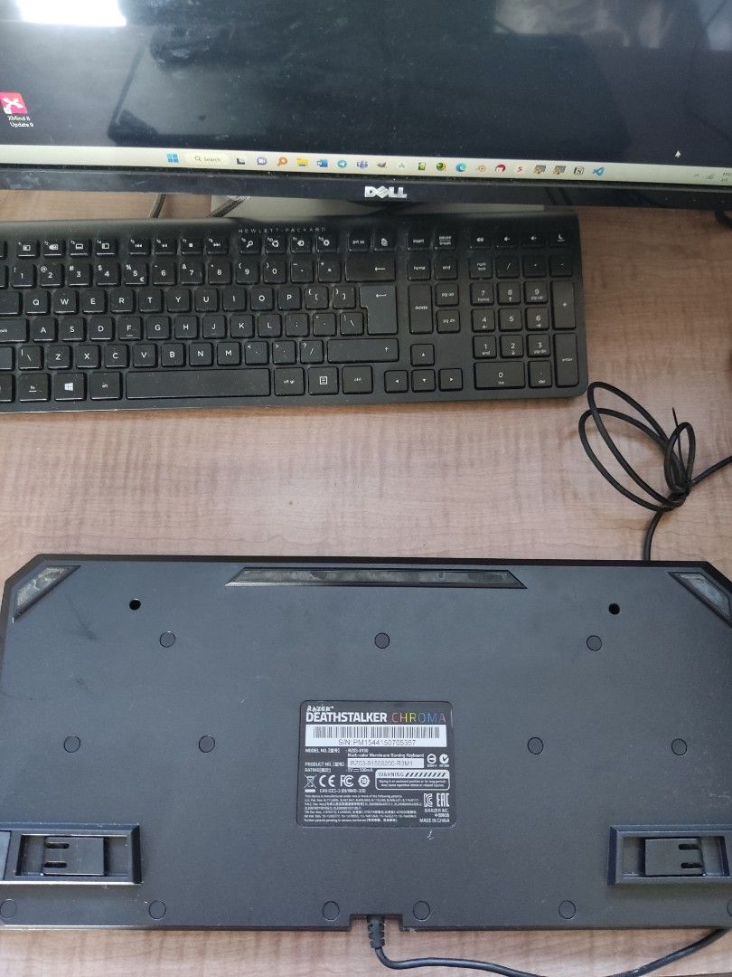 Razer Deathstalker Chroma RGB Gaming Keyboard + Free Acer Mouse. Check ...