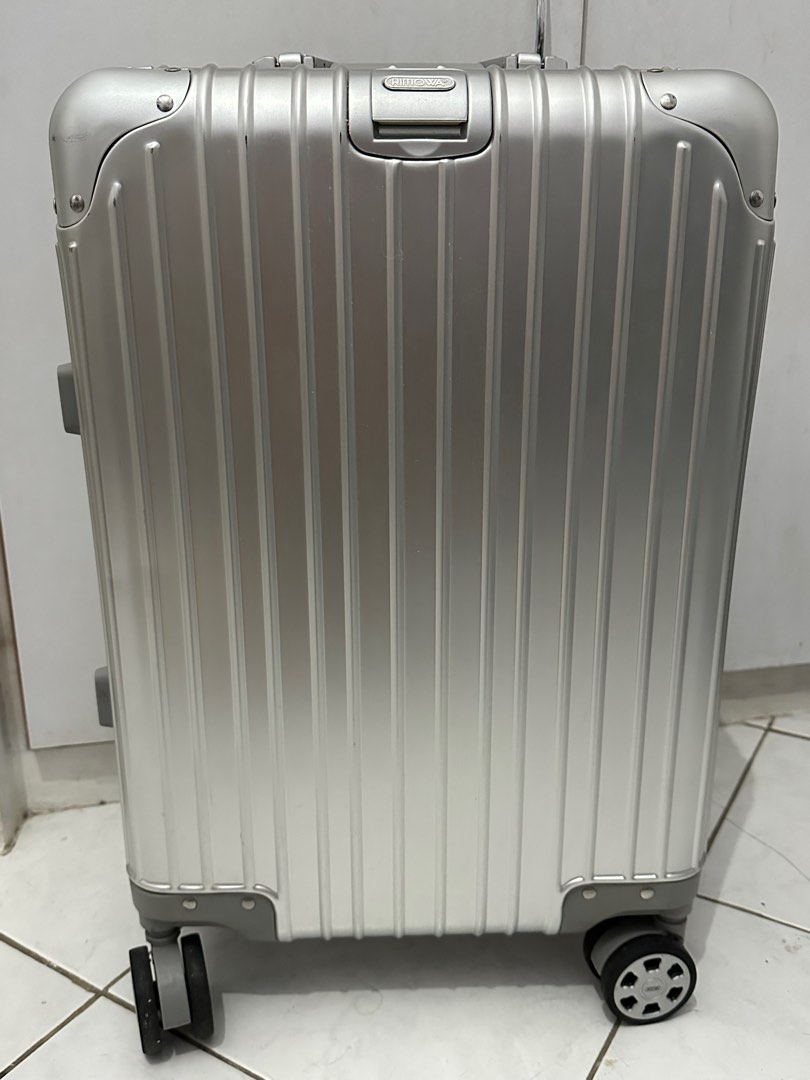 Rimowa Cabin Size Aluminum (Silver), Hobbies & Toys, Travel, Luggage on ...