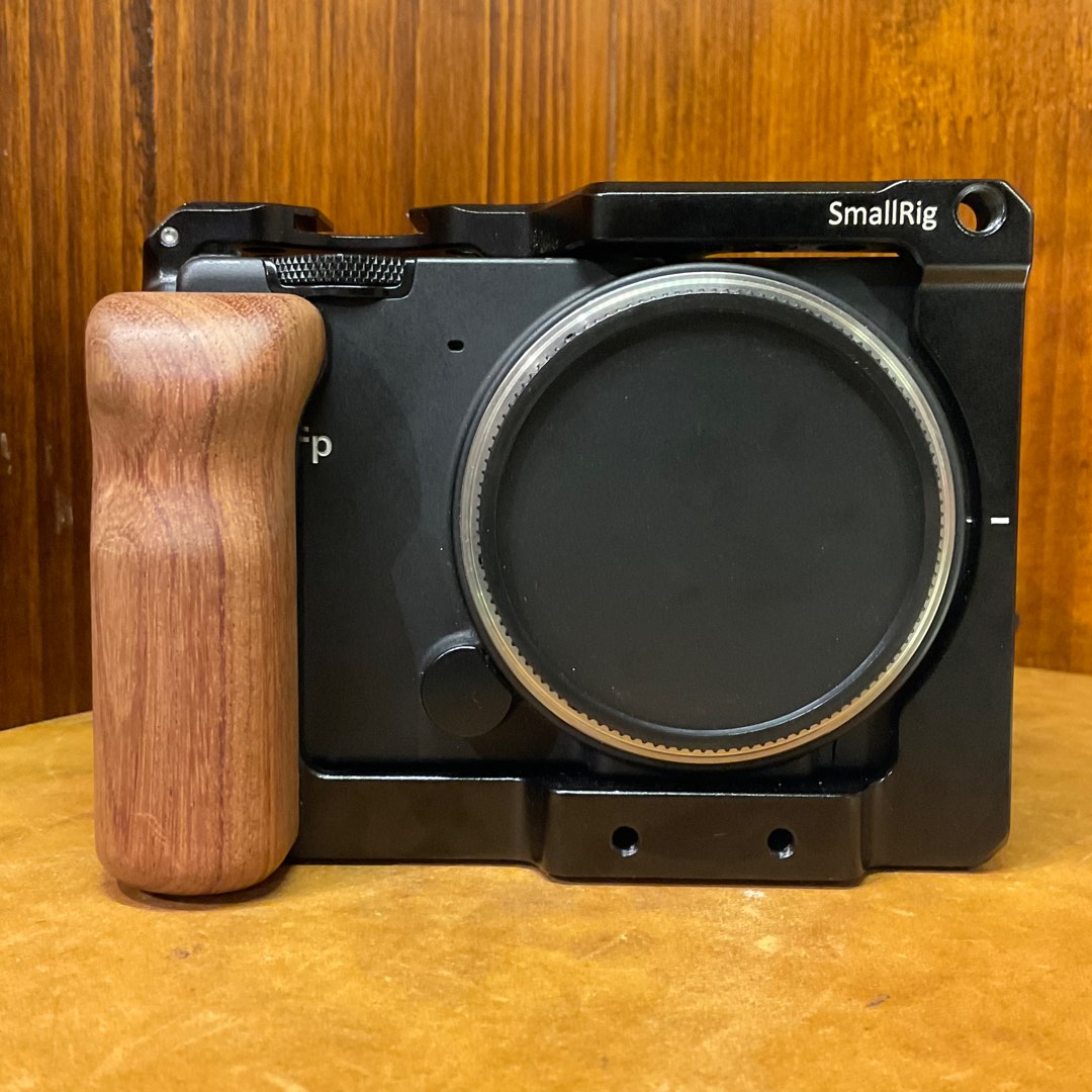 Sigma FP w/LVF-11 & Box (91409115-C) J23, Photography, Cameras on Carousell