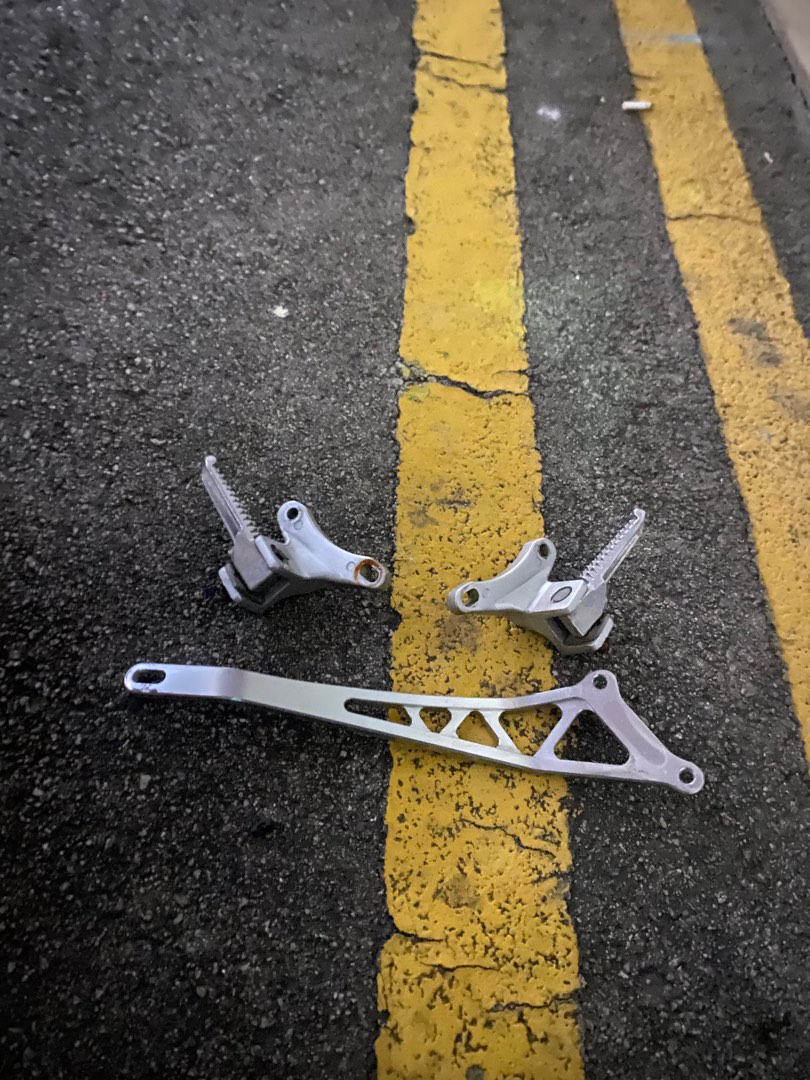 sniper / y15 / y15zr footrest and exhaust bracket, Motorcycles ...