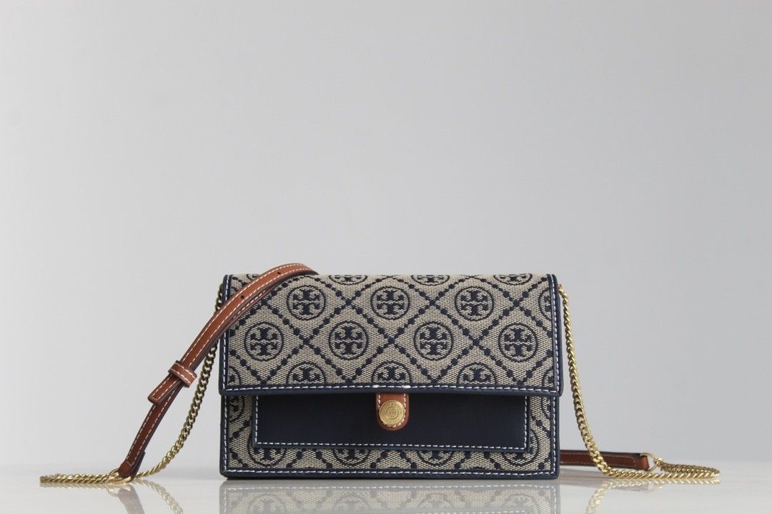 Tory Burch T Monogram WOC crossbody, Women's Fashion, Bags & Wallets ...