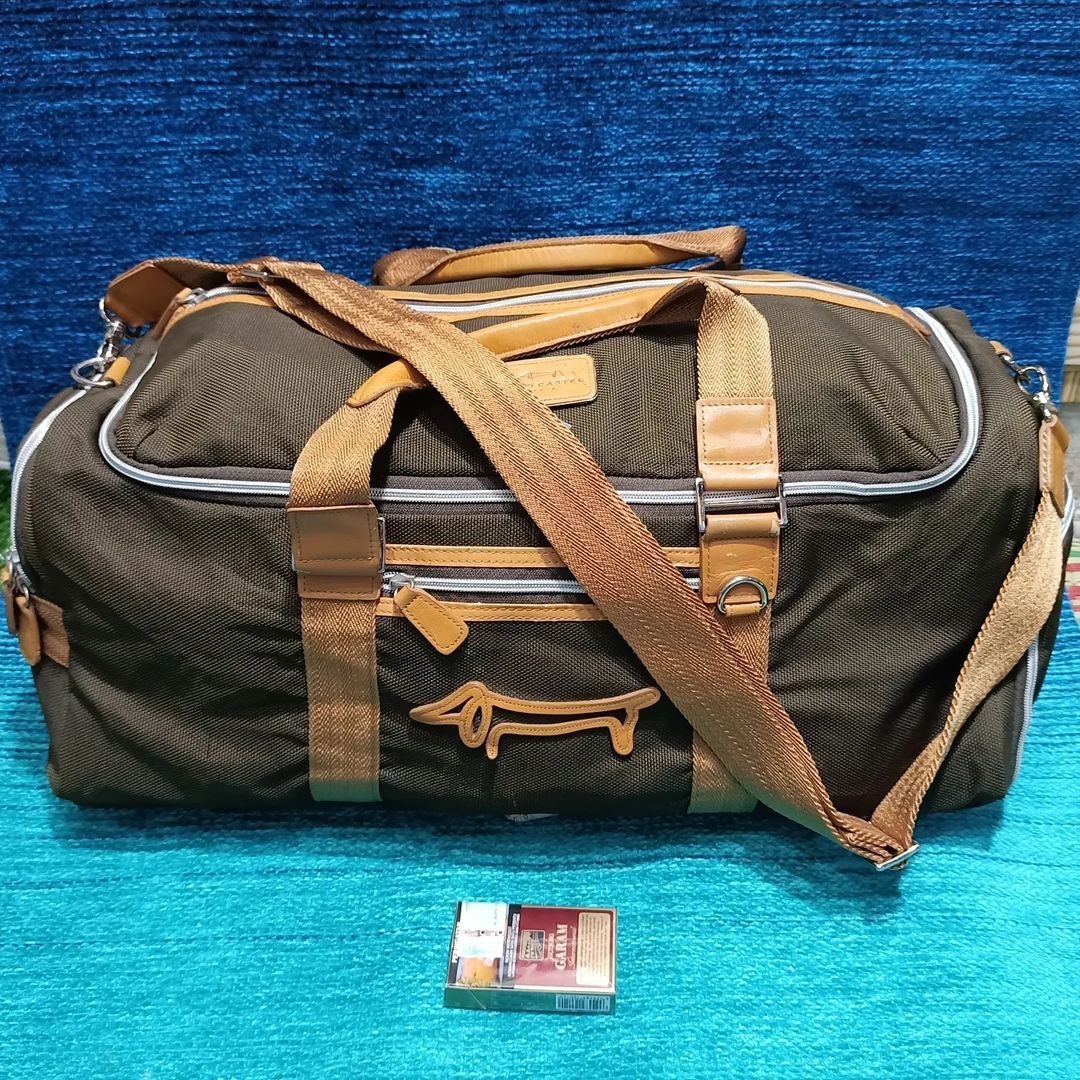 Travel Bag Louis Castel Duffle, Perabotan Rumah di Carousell