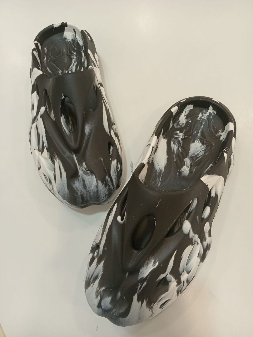 WORLD BALANCE SULIVANS SLIPPERS FOR MEN, Men's Fashion, Footwear ...