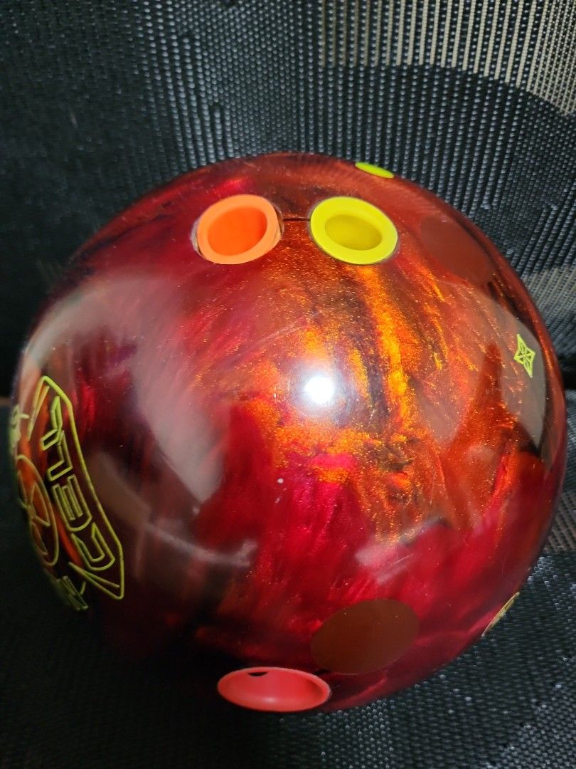 2nd Drill Nuclear Cell Bowling ball 15lbs, Sports Equipment, Sports ...