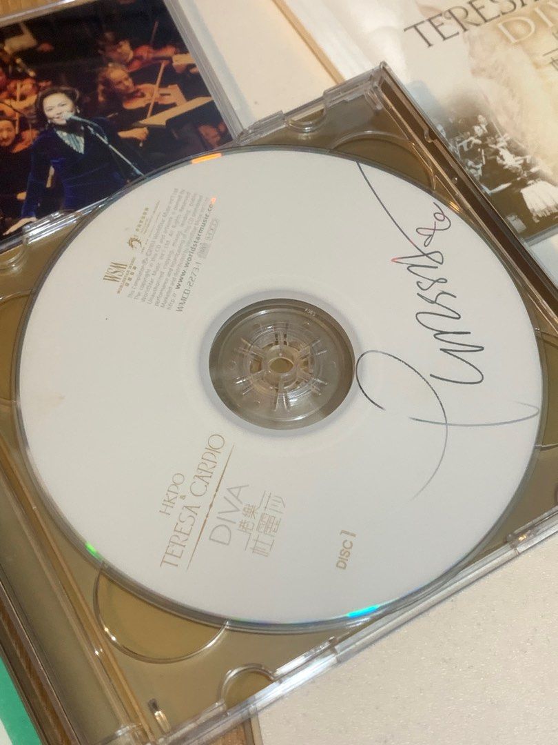 港樂杜麗莎 HKPO & Teresa Carpio 2CD + VCD, 興趣及遊戲, 音樂、樂器 & 配件, 音樂與媒體 - CD 及 ...
