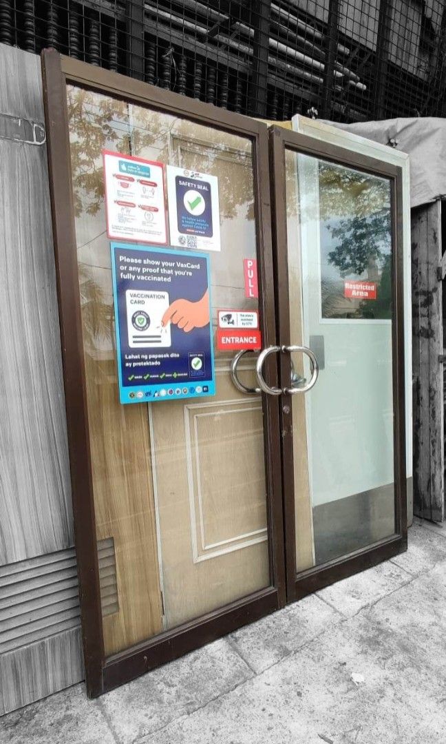 ANALOC SWING GLASS DOOR, Everything Else, Looking For on Carousell