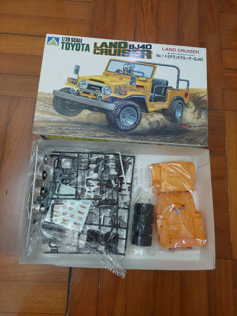 AOSHIMA 1/20 LAND CRUISER, 興趣及遊戲, 玩具 & 遊戲類 - Carousell