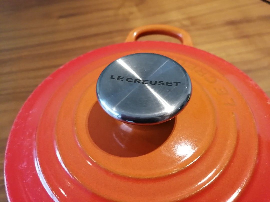 Authentic Le Creuset Cooking Pot with Lid, Furniture & Home Living ...