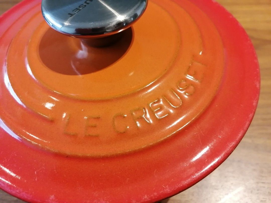 Authentic Le Creuset Cooking Pot with Lid, Furniture & Home Living ...