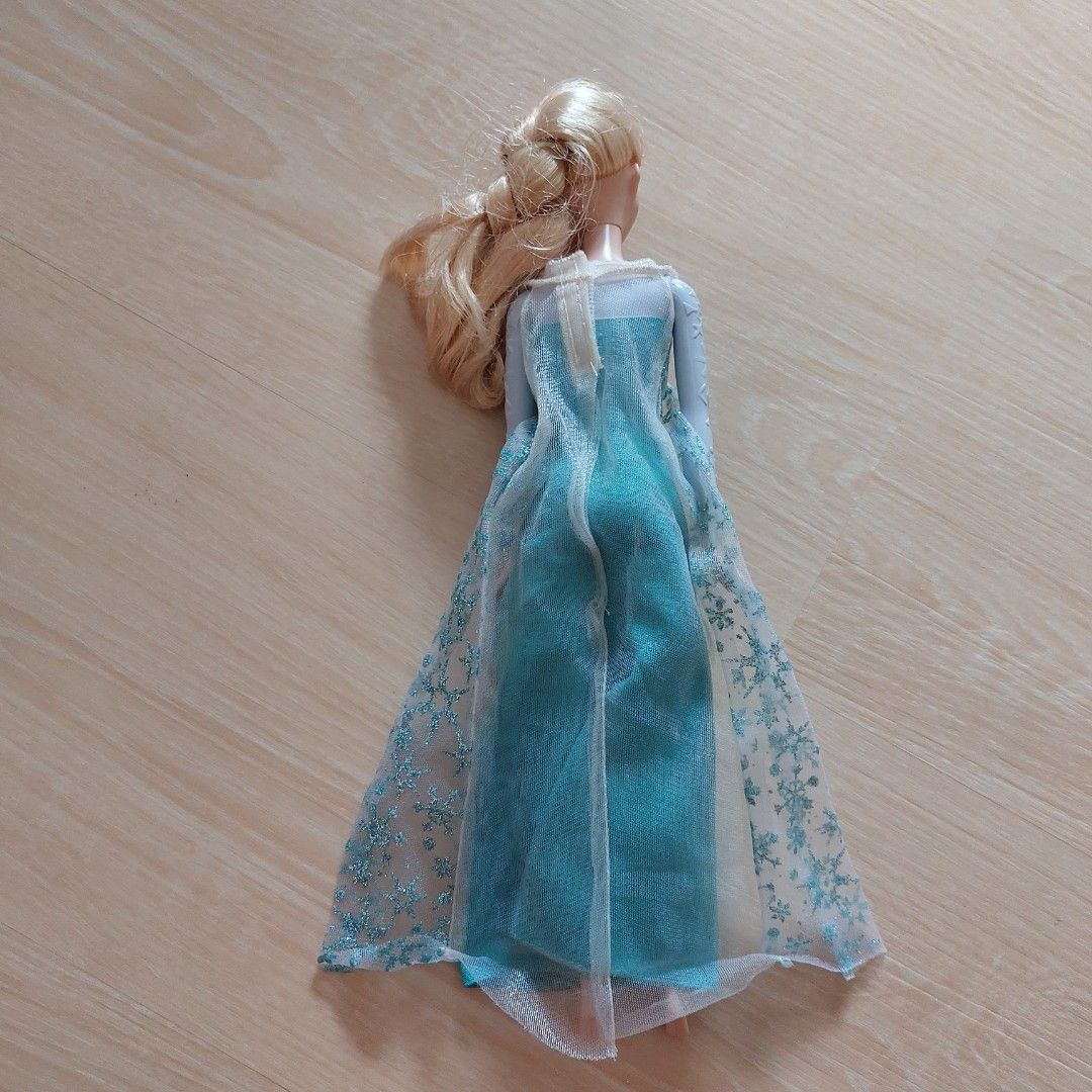 Barbie Elsa Frozen, Toys & Collectibles, Mainan di Carousell