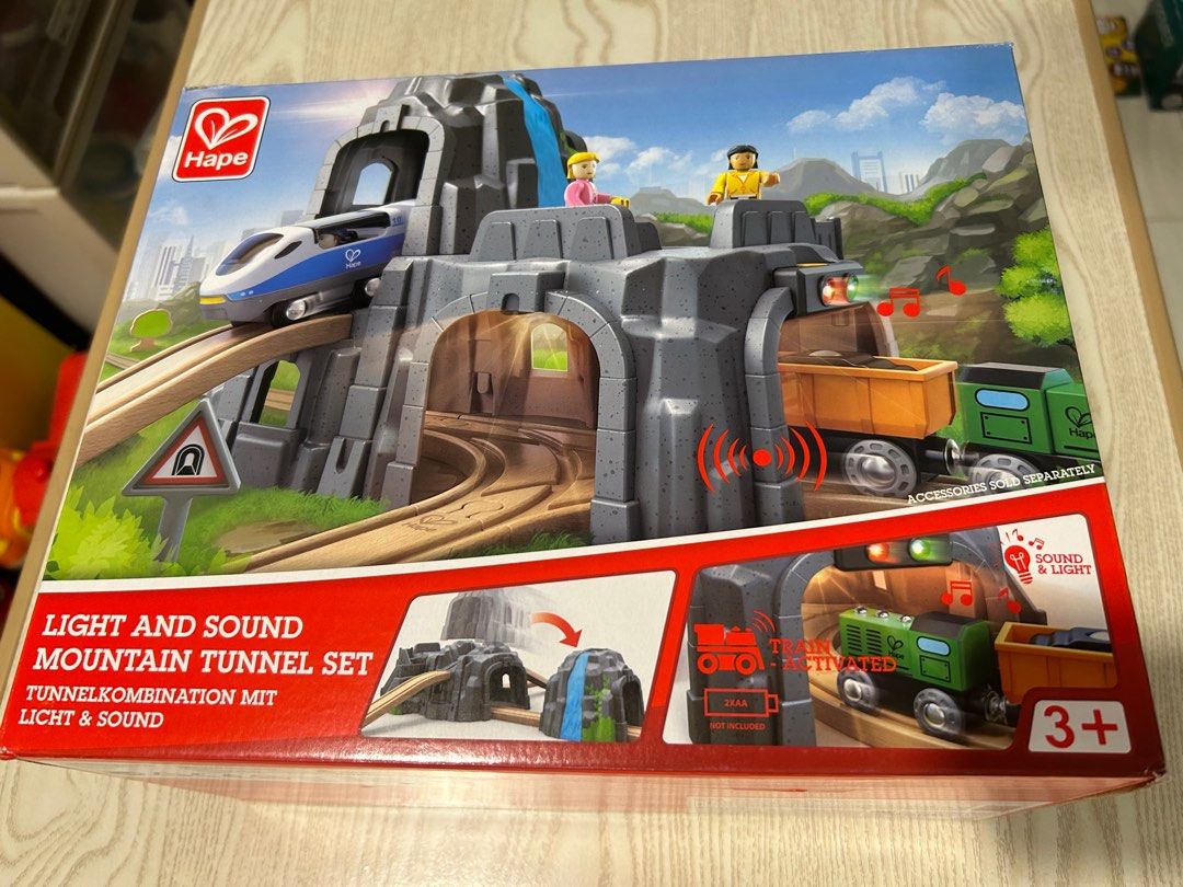 BNIB Hape Light and Sound Mountain Tunnel Set for wooden train railway ...