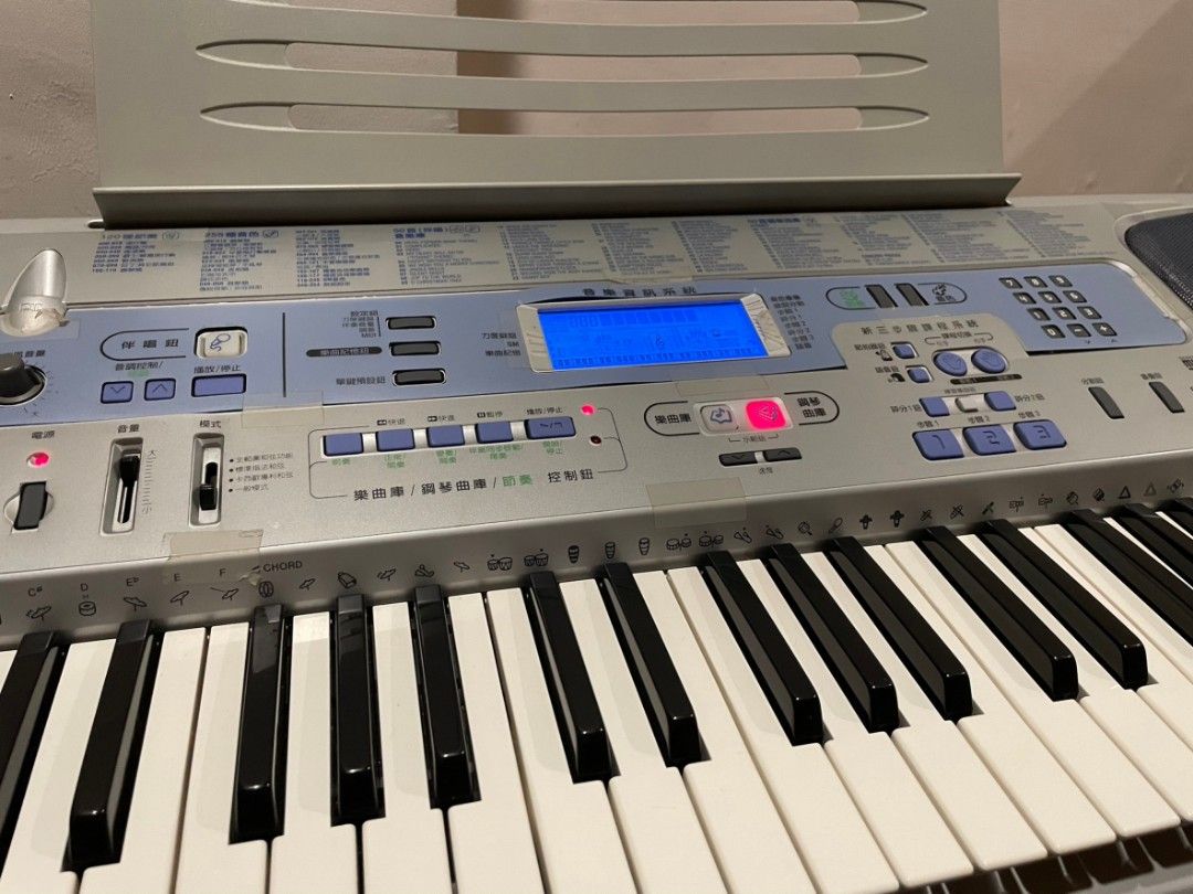 CASIO SC600電子琴 附專屬琴架 附說明書和CD, 書籍、休閒與玩具, 樂器、音樂相關, 樂器在旋轉拍賣