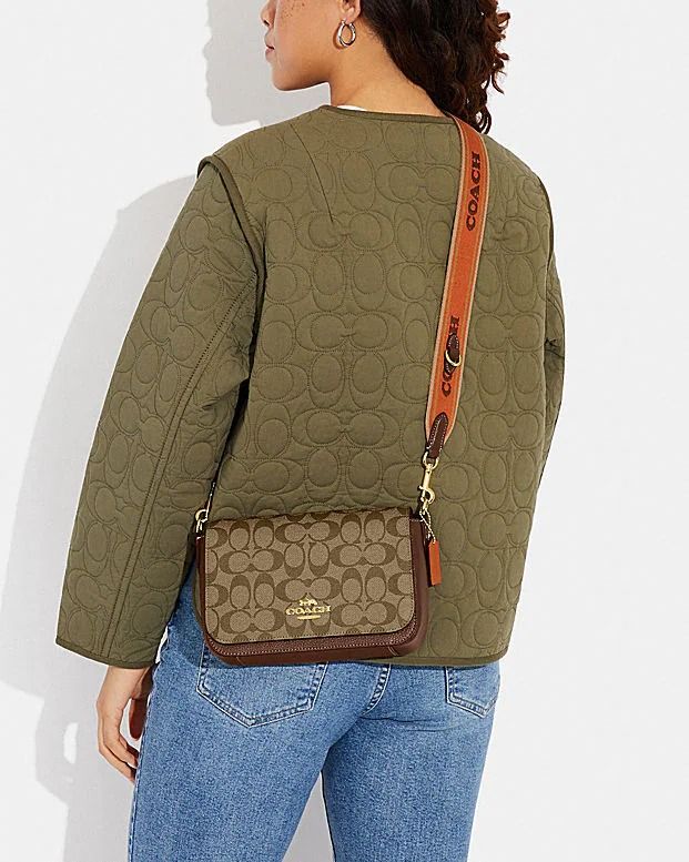 Coach Logan Messenger In Signature Canvas (Women Crossbody Sling ...